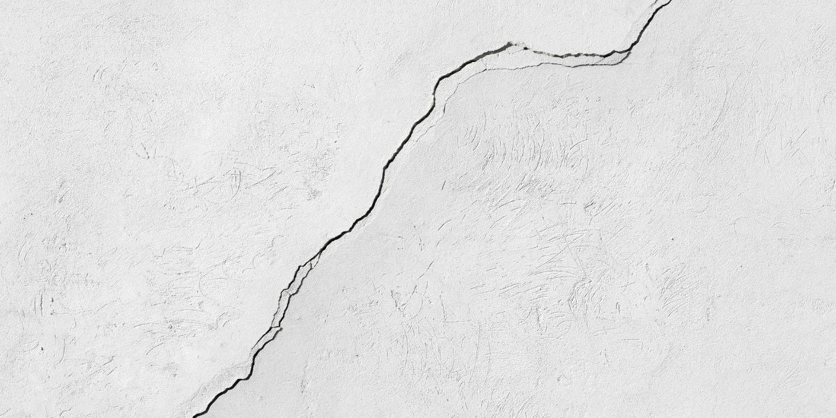 7 Signs of Ceiling Plaster Damage and What They Mean — Timothy's Toolbox